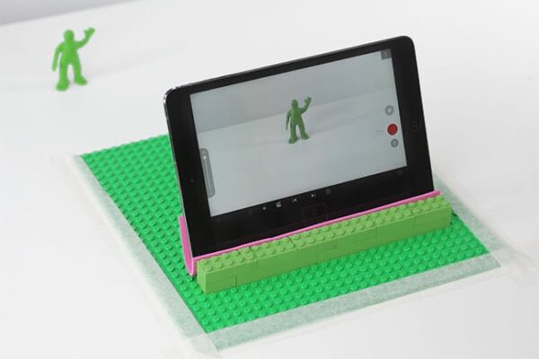 How to position your iPad and phone for stop motion - StopMoGo